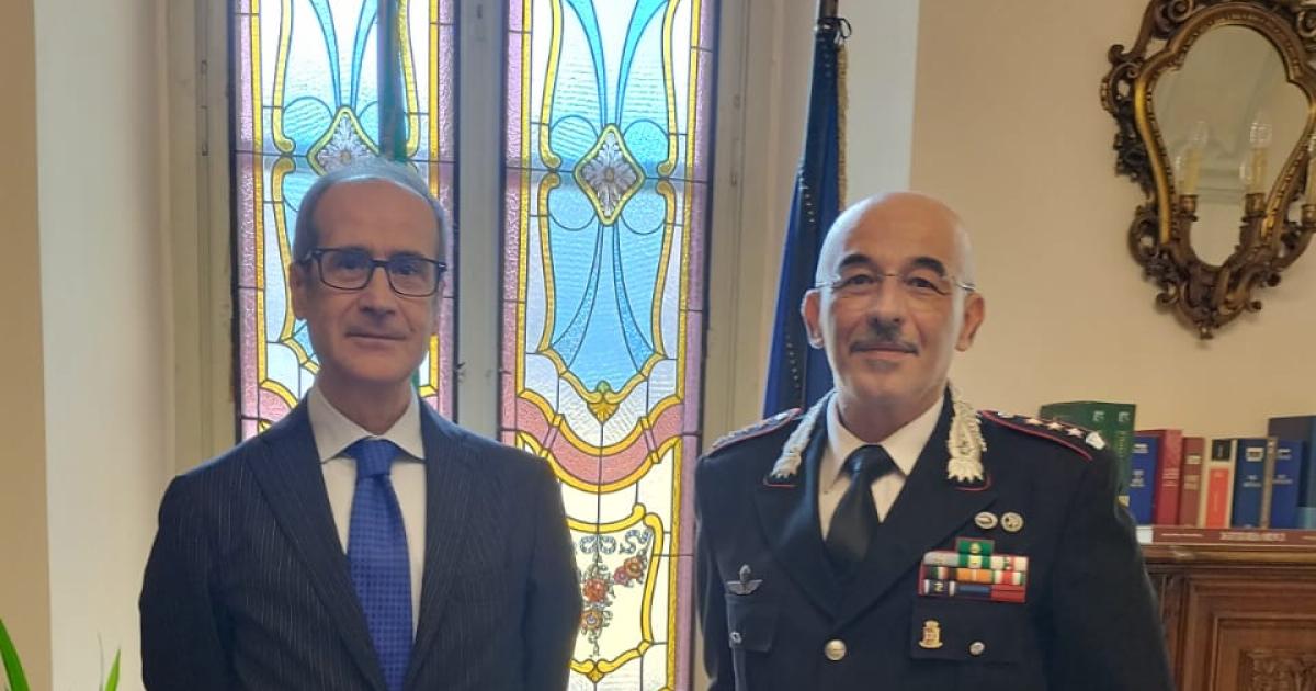 Il prefetto dà il benvenuto al nuovo comandante dei carabinieri - La Sesia