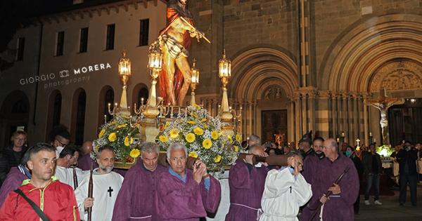 Dalle visite ai sepolcri alla secolare processione delle Macchine - La ...